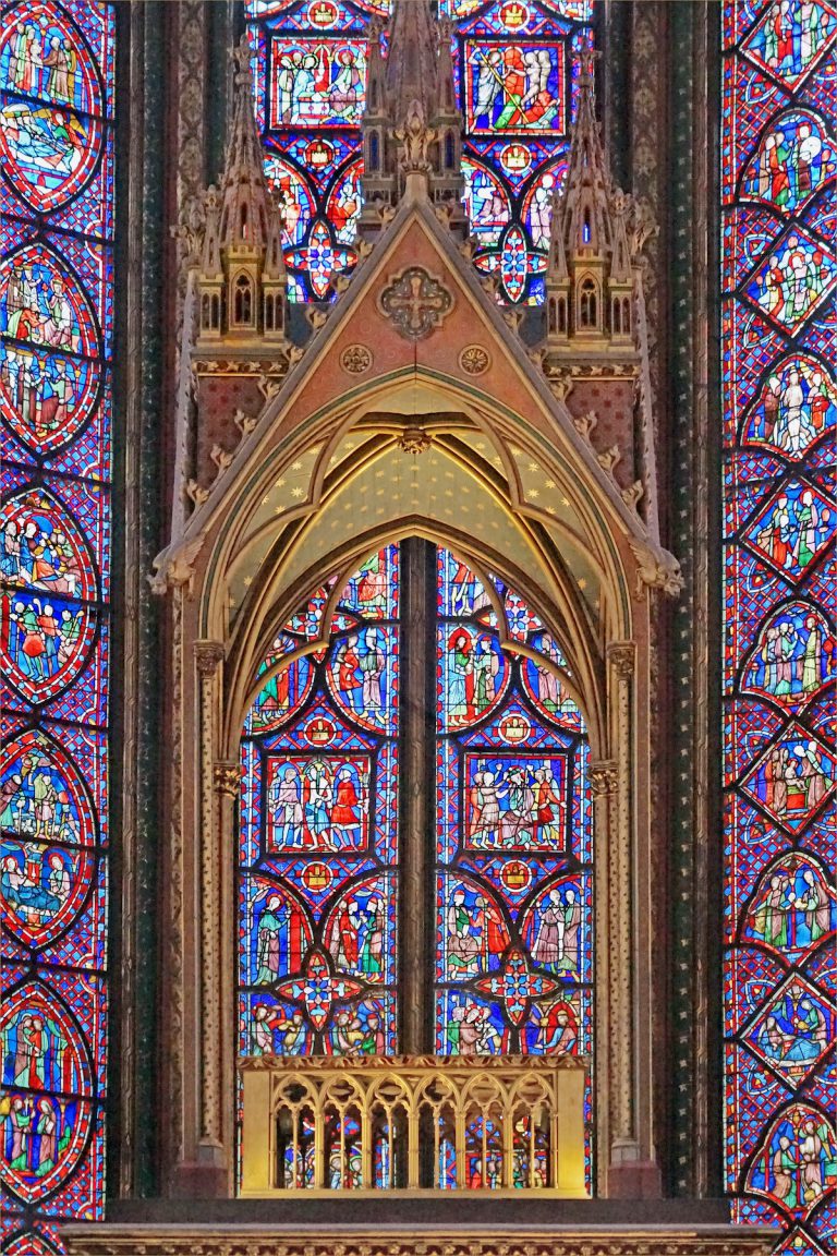 Sanctity and Royalty: Housing the Crown of Thorns at Sainte-Chapelle ...